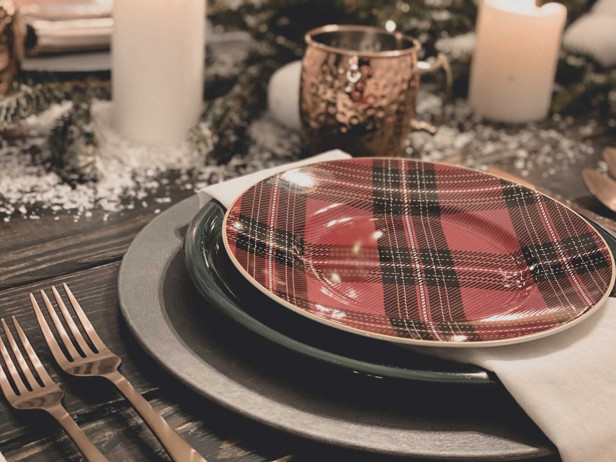 Snowball Fight Tablescape - Loving Hospitality